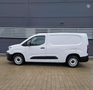 Balts Opel Combo 2024 Kauņa, ar dzinēja tilpumu 1.50 L un nobraukumu 27 tūkst. km par 14800 €, foto 4 vietnē AUTOMOTO.COM.LV
