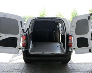 Balts Opel Combo 2024 Kauņa, ar dzinēja tilpumu 1.50 L un nobraukumu 27 tūkst. km par 14800 €, foto 5 vietnē AUTOMOTO.COM.LV