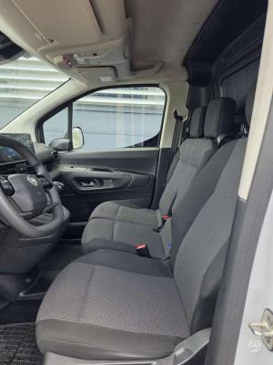 Balts Opel Combo 2024 Kauņa, ar dzinēja tilpumu 1.50 L un nobraukumu 27 tūkst. km par 14800 €, foto 7 vietnē AUTOMOTO.COM.LV