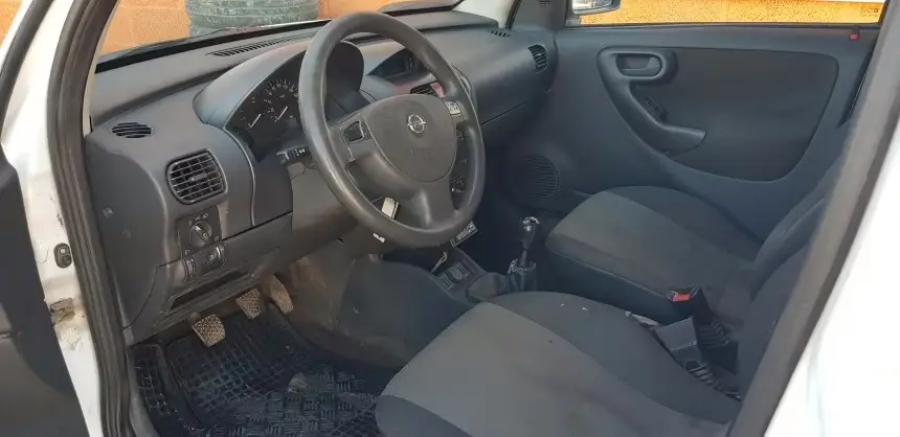Balts Opel Combo 2005 Valmiera, ar dzinēja tilpumu 1.70 L un nobraukumu 303 tūkst. km par 1500 €, foto 12 vietnē AUTOMOTO.COM.LV