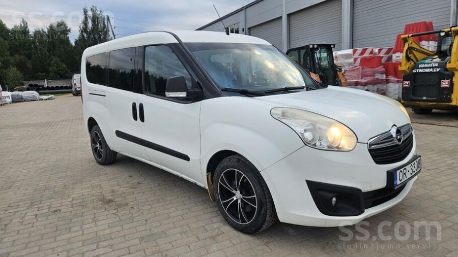 White Opel Combo 2015 in Riga, with an engine capacity of 1.60 L and mileage of 270 thousand km for 2600 €, photo 5 on AUTOMOTO.COM.LV