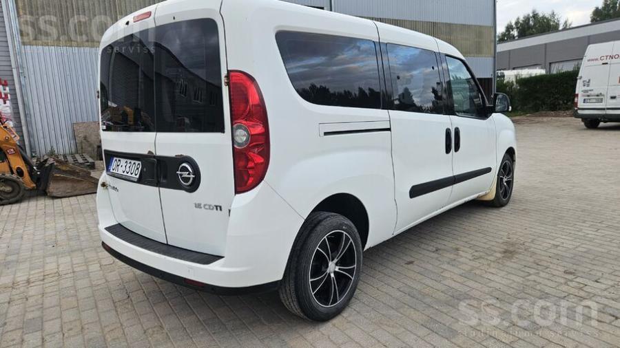 White Opel Combo 2015 in Riga, with an engine capacity of 1.60 L and mileage of 270 thousand km for 2600 €, photo 7 on AUTOMOTO.COM.LV