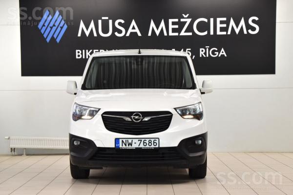 Balts Opel Combo 2021 Rīga, ar dzinēja tilpumu 1.50 L un nobraukumu 214 tūkst. km par 7990 €, foto 2 vietnē AUTOMOTO.COM.LV