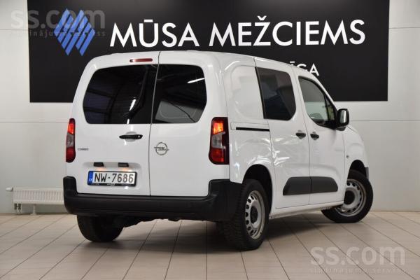 Balts Opel Combo 2021 Rīga, ar dzinēja tilpumu 1.50 L un nobraukumu 214 tūkst. km par 7990 €, foto 6 vietnē AUTOMOTO.COM.LV