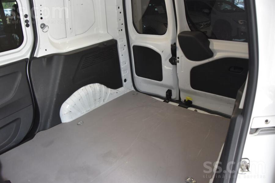 White Opel Combo 2021 in Riga, with an engine capacity of 1.50 L and mileage of 214 thousand km for 6990 €, photo 14 on AUTOMOTO.COM.LV