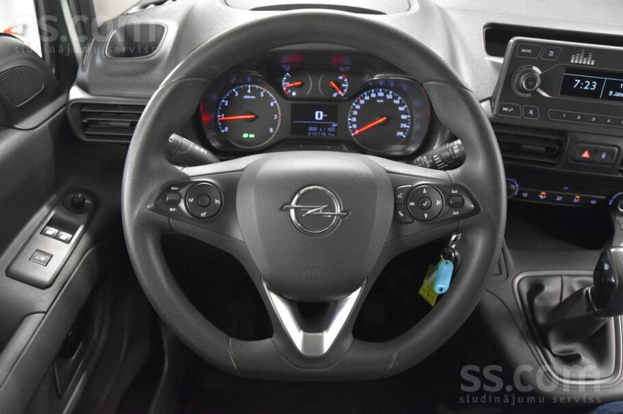 White Opel Combo 2021 in Riga, with an engine capacity of 1.50 L and mileage of 214 thousand km for 6990 €, photo 21 on AUTOMOTO.COM.LV