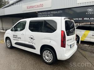 Белый Опель Комбо груз.-пасс. 2024 в Рига, объемом двигателя 1.50 л и пробегом 10 тыс. км за 24990 €, фото 5 на AUTOMOTO.COM.LV