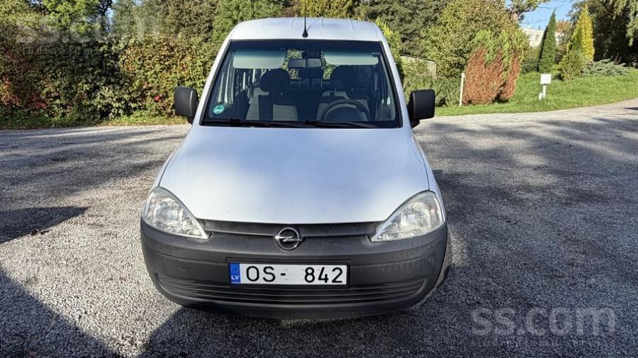 Balts Opel Combo 2003 Limbaži, ar dzinēja tilpumu 1.60 L un nobraukumu 185 tūkst. km par 2700 €, foto 3 vietnē AUTOMOTO.COM.LV