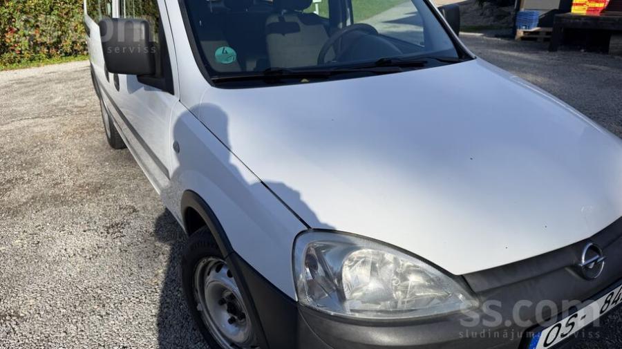 Balts Opel Combo 2003 Limbaži, ar dzinēja tilpumu 1.60 L un nobraukumu 185 tūkst. km par 2700 €, foto 4 vietnē AUTOMOTO.COM.LV