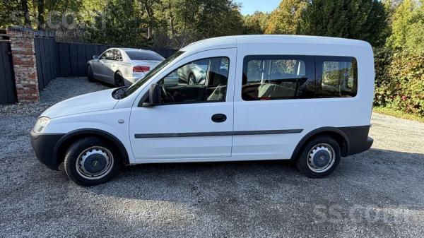 White Opel Combo 2003 in Limbazi, with an engine capacity of 1.60 L and mileage of 185 thousand km for 2700 €, photo 8 on AUTOMOTO.COM.LV