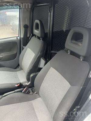 Balts Opel Combo 2007 Rīga, ar dzinēja tilpumu 1.30 L un nobraukumu 131 tūkst. km par 1750 €, foto 11 vietnē AUTOMOTO.COM.LV