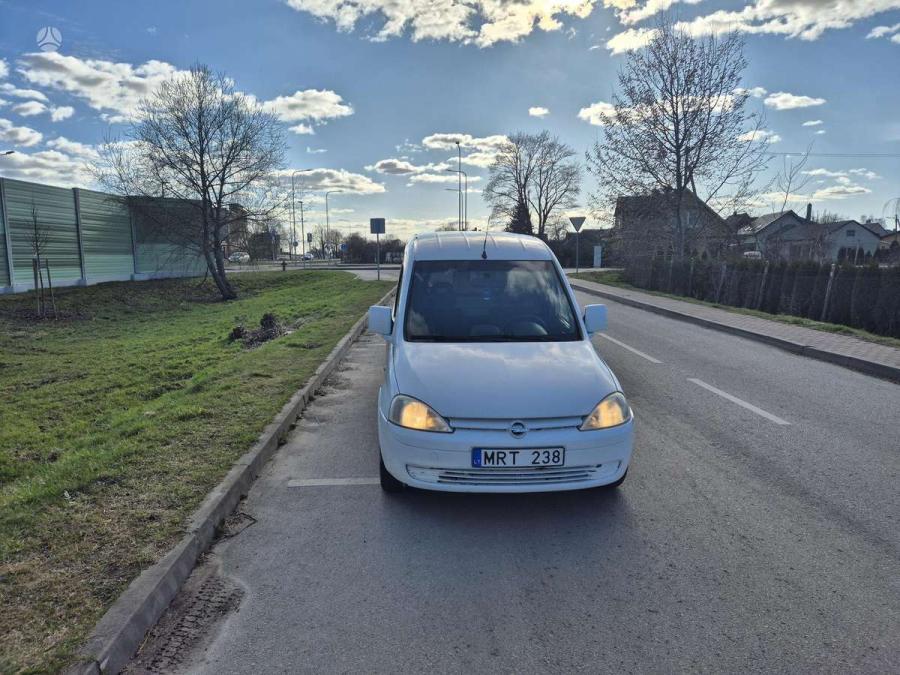 Balts Opel Combo 2008 Tauragė, ar dzinēja tilpumu 1.70 L un nobraukumu 310 tūkst. km par 1150 €, foto 1 vietnē AUTOMOTO.COM.LV