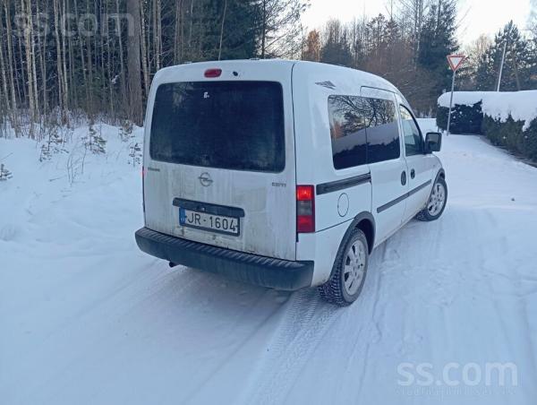 White Opel Combo 2011 in Balvi, with an engine capacity of 1.30 L and mileage of 356 thousand km for 1950 €, photo 4 on AUTOMOTO.COM.LV