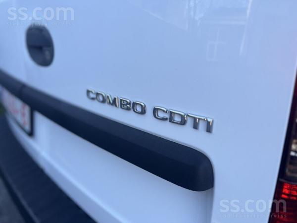 White Opel Combo 2011 in Liepaja, with an engine capacity of 1.30 L and mileage of 304 thousand km for 3200 €, photo 6 on AUTOMOTO.COM.LV