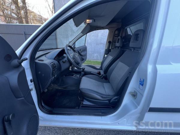 White Opel Combo 2011 in Liepaja, with an engine capacity of 1.30 L and mileage of 304 thousand km for 3200 €, photo 8 on AUTOMOTO.COM.LV
