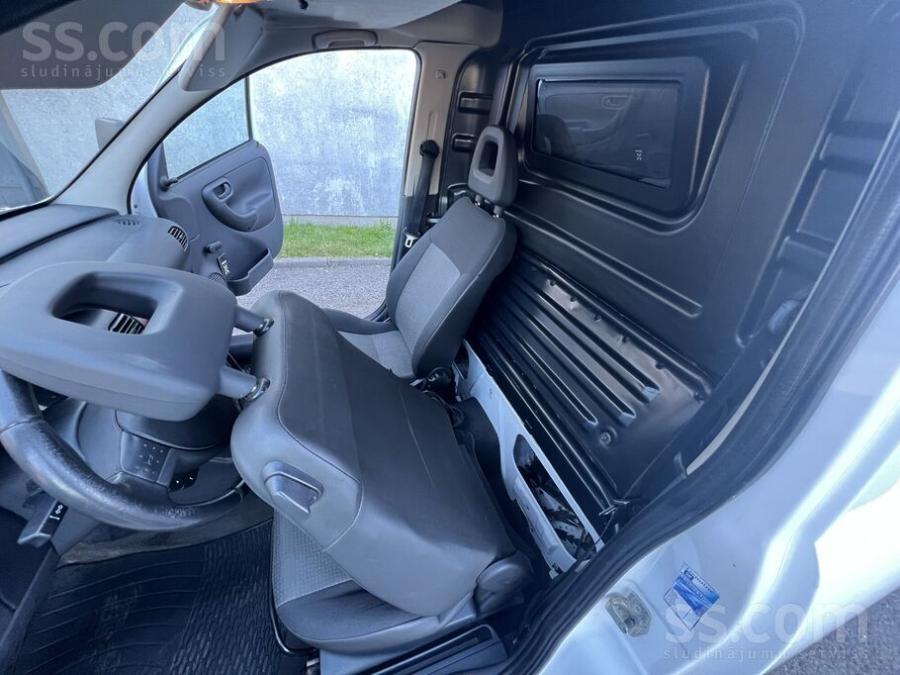 Balts Opel Combo 2011 Liepāja, ar dzinēja tilpumu 1.30 L un nobraukumu 304 tūkst. km par 3200 €, foto 15 vietnē AUTOMOTO.COM.LV