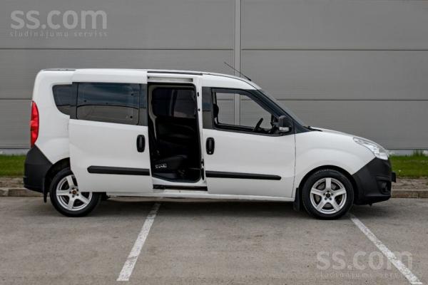 White Opel Combo 2013 in Riga, with an engine capacity of 1.20 L and mileage of 0 thousand km for 5990 €, photo 5 on AUTOMOTO.COM.LV