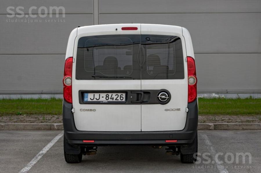 White Opel Combo 2013 in Riga, with an engine capacity of 1.20 L and mileage of 0 thousand km for 5990 €, photo 7 on AUTOMOTO.COM.LV