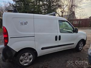 White Opel Combo 2015 in Riga, with an engine capacity of 1.30 L and mileage of 176 thousand km for 4200 €, photo 4 on AUTOMOTO.COM.LV