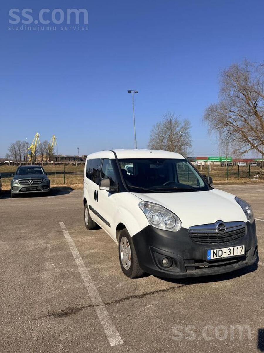 Balts Opel Combo 2015 Rīga, ar dzinēja tilpumu 1.30 L un nobraukumu 298 tūkst. km par 2650 €, foto 1 vietnē AUTOMOTO.COM.LV