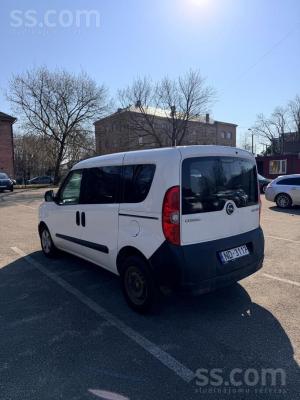Balts Opel Combo 2015 Rīga, ar dzinēja tilpumu 1.30 L un nobraukumu 298 tūkst. km par 2650 €, foto 5 vietnē AUTOMOTO.COM.LV