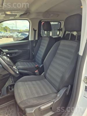 White Opel Combo 2015 in Riga, with an engine capacity of 1.50 L and mileage of 226 thousand km for 8190 €, photo 13 on AUTOMOTO.COM.LV