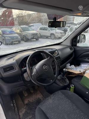 Balts Opel Combo 2016 Klaipėda, ar dzinēja tilpumu 1.25 L un nobraukumu 160 tūkst. km par 5250 €, foto 5 vietnē AUTOMOTO.COM.LV