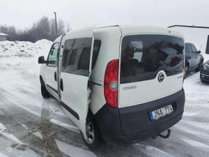 White Opel Combo 2016 in Utena, with an engine capacity of 1.30 L and mileage of 300 thousand km for 2550 €, photo 3 on AUTOMOTO.COM.LV