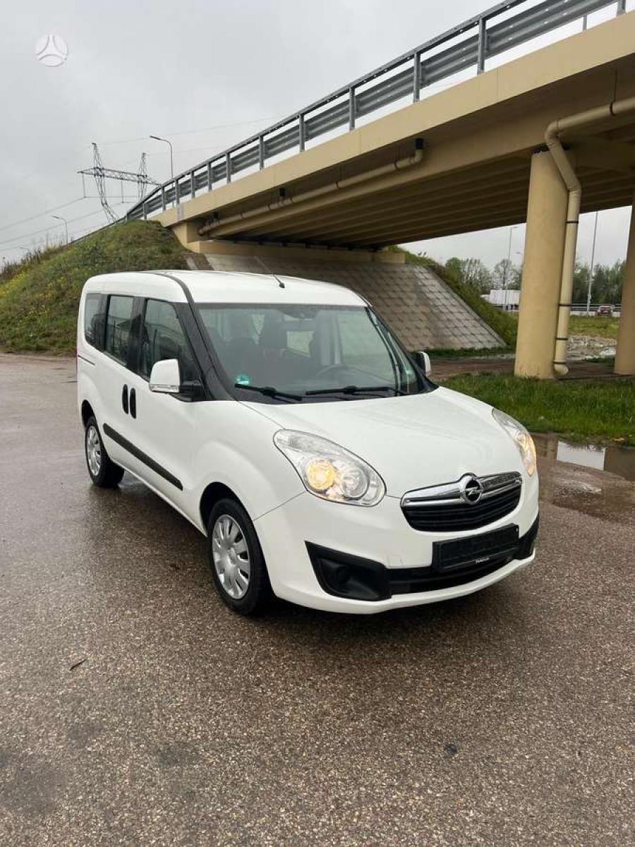 Balts Opel Combo 2016 Marijampole, ar dzinēja tilpumu 1.60 L un nobraukumu 175 tūkst. km par 4550 €, foto 4 vietnē AUTOMOTO.COM.LV