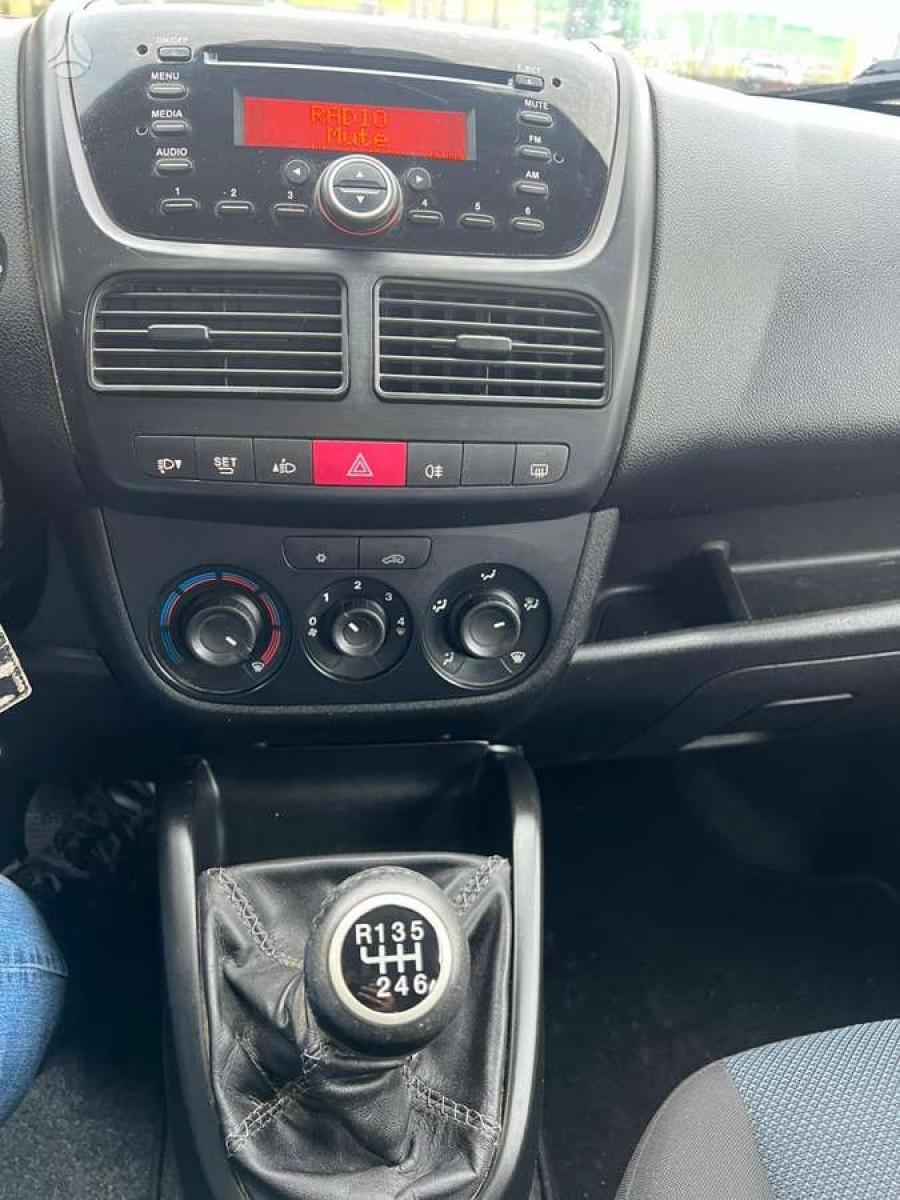 Balts Opel Combo 2016 Marijampole, ar dzinēja tilpumu 1.60 L un nobraukumu 175 tūkst. km par 4550 €, foto 11 vietnē AUTOMOTO.COM.LV