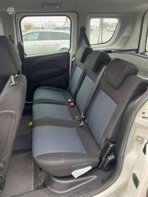 Balts Opel Combo 2016 Marijampole, ar dzinēja tilpumu 1.60 L un nobraukumu 175 tūkst. km par 4550 €, foto 14 vietnē AUTOMOTO.COM.LV