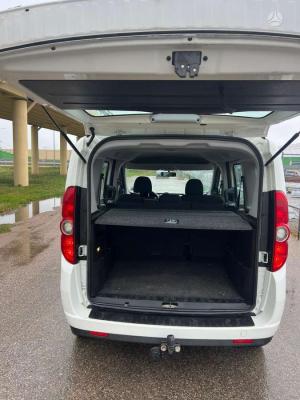 Balts Opel Combo 2016 Marijampole, ar dzinēja tilpumu 1.60 L un nobraukumu 175 tūkst. km par 4550 €, foto 15 vietnē AUTOMOTO.COM.LV