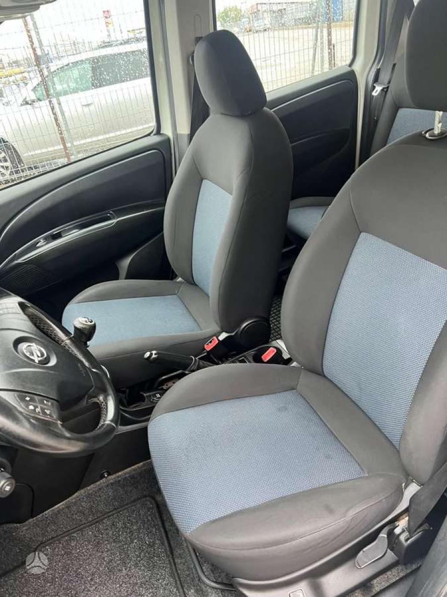 Balts Opel Combo 2016 Marijampole, ar dzinēja tilpumu 1.60 L un nobraukumu 175 tūkst. km par 4550 €, foto 16 vietnē AUTOMOTO.COM.LV