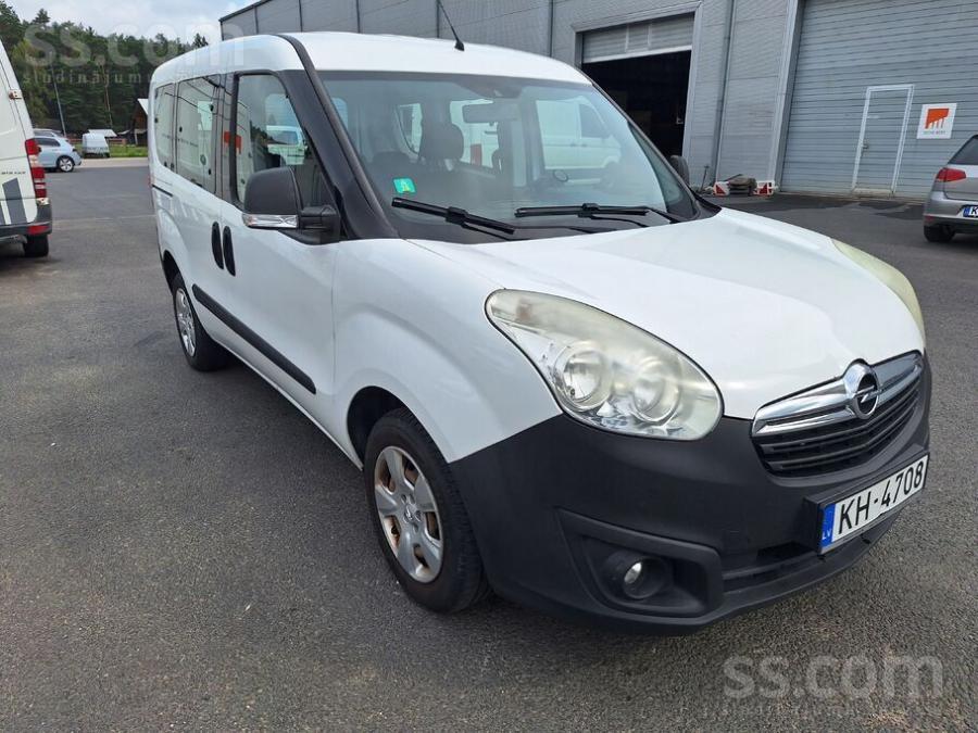 White Opel Combo 2016 in Riga, with an engine capacity of 1.30 L and mileage of 227 thousand km for 3900 €, photo 4 on AUTOMOTO.COM.LV