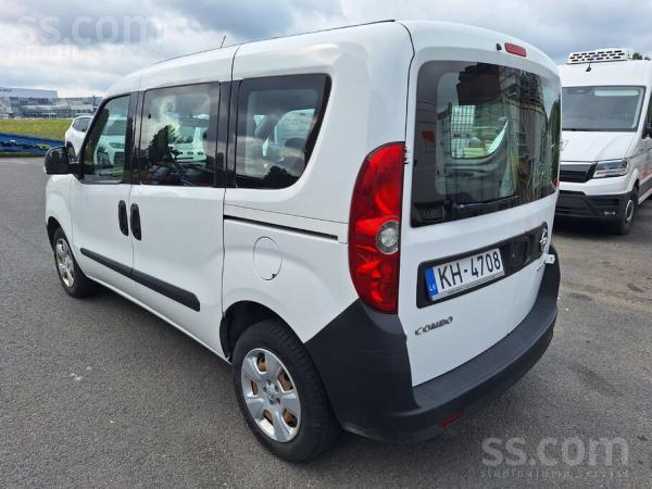White Opel Combo 2016 in Riga, with an engine capacity of 1.30 L and mileage of 227 thousand km for 3900 €, photo 6 on AUTOMOTO.COM.LV