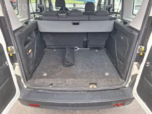 White Opel Combo 2016 in Riga, with an engine capacity of 1.30 L and mileage of 227 thousand km for 3900 €, photo 14 on AUTOMOTO.COM.LV