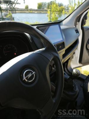 White Opel Combo 2017 in Riga, with an engine capacity of 1.30 L and mileage of 314 thousand km for 4599 €, photo 11 on AUTOMOTO.COM.LV