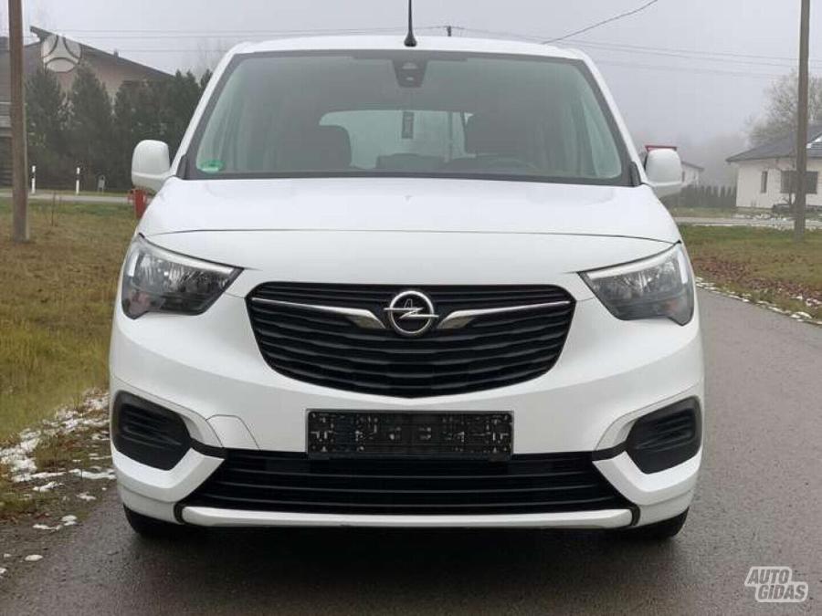Balts Opel Combo 2019 Šauļi, ar dzinēja tilpumu 1.50 L un nobraukumu 201 tūkst. km par 8200 €, foto 3 vietnē AUTOMOTO.COM.LV