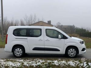 Balts Opel Combo 2019 Šauļi, ar dzinēja tilpumu 1.50 L un nobraukumu 201 tūkst. km par 8200 €, foto 6 vietnē AUTOMOTO.COM.LV