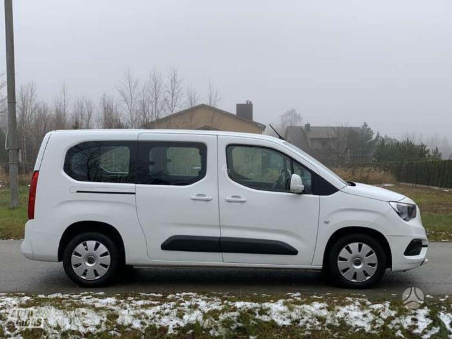 Balts Opel Combo 2019 Šauļi, ar dzinēja tilpumu 1.50 L un nobraukumu 201 tūkst. km par 8200 €, foto 6 vietnē AUTOMOTO.COM.LV