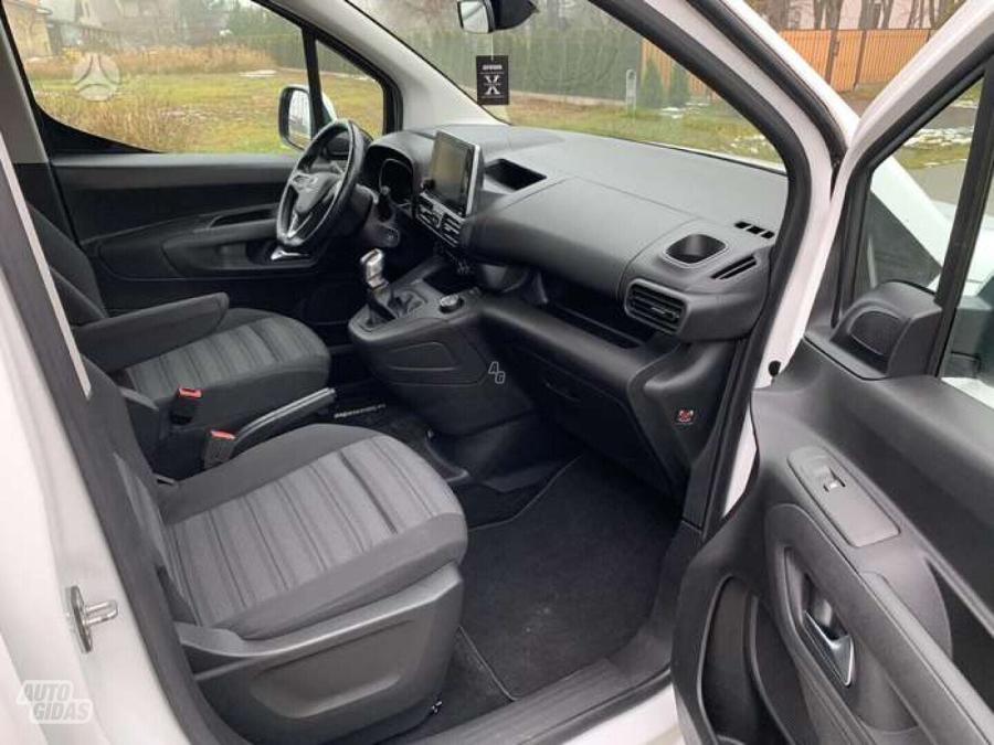 Balts Opel Combo 2019 Šauļi, ar dzinēja tilpumu 1.50 L un nobraukumu 201 tūkst. km par 8200 €, foto 11 vietnē AUTOMOTO.COM.LV