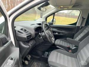 Balts Opel Combo 2019 Šauļi, ar dzinēja tilpumu 1.50 L un nobraukumu 201 tūkst. km par 8200 €, foto 12 vietnē AUTOMOTO.COM.LV