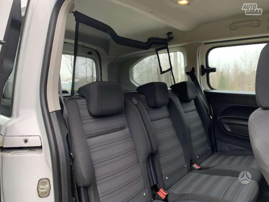 Balts Opel Combo 2019 Šauļi, ar dzinēja tilpumu 1.50 L un nobraukumu 201 tūkst. km par 8200 €, foto 16 vietnē AUTOMOTO.COM.LV
