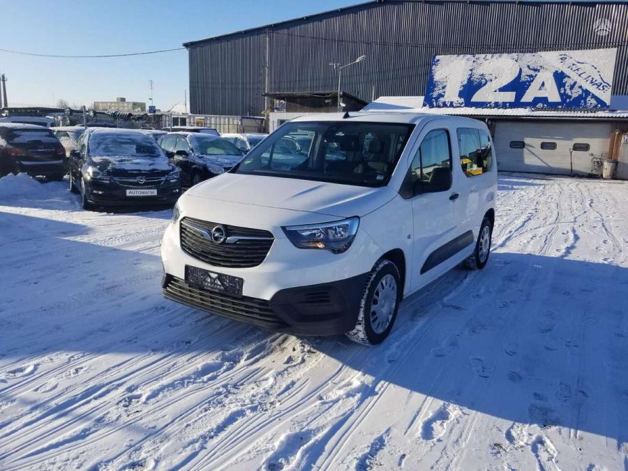 Balts Opel Combo 2019 Kauņa, ar dzinēja tilpumu 1.50 L un nobraukumu 81 tūkst. km par 9676 €, foto 2 vietnē AUTOMOTO.COM.LV