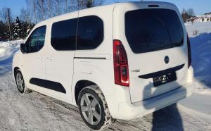 White Opel Combo 2019 in Plunge, with an engine capacity of 1.50 L and mileage of 143 thousand km for 10000 €, photo 7 on AUTOMOTO.COM.LV