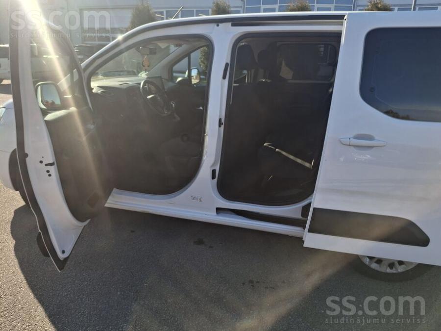 Balts Opel Combo 2019 Valmiera, ar dzinēja tilpumu 1.50 L un nobraukumu 220 tūkst. km par 8500 €, foto 8 vietnē AUTOMOTO.COM.LV