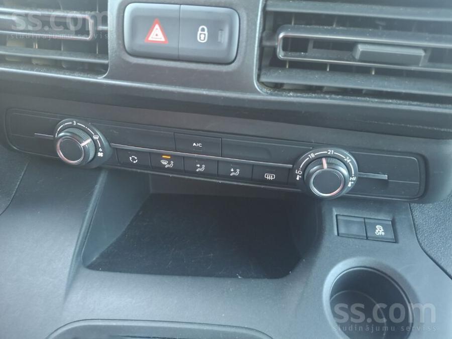 Balts Opel Combo 2019 Valmiera, ar dzinēja tilpumu 1.50 L un nobraukumu 220 tūkst. km par 8500 €, foto 10 vietnē AUTOMOTO.COM.LV