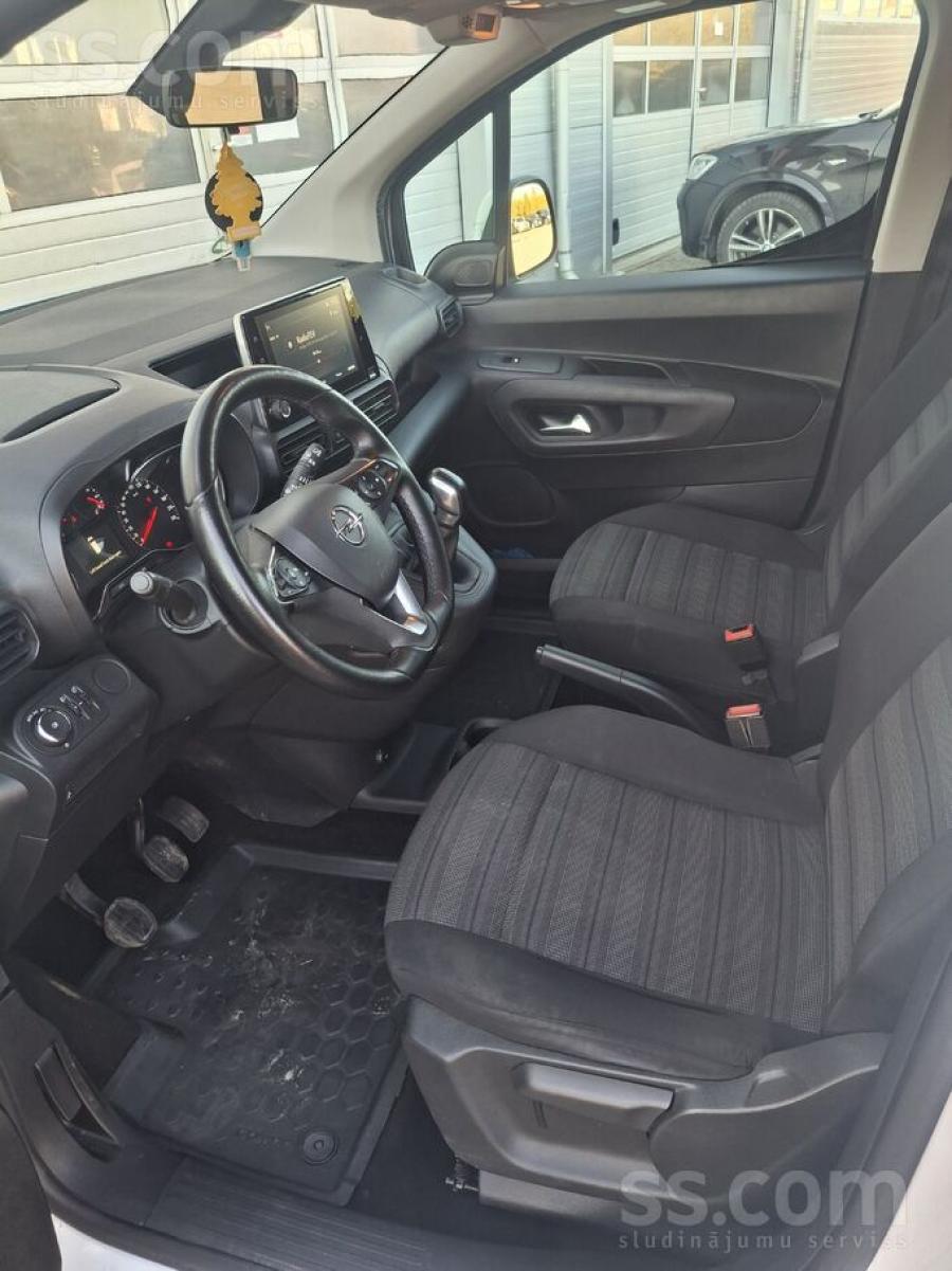 Balts Opel Combo 2019 Valmiera, ar dzinēja tilpumu 1.50 L un nobraukumu 220 tūkst. km par 8500 €, foto 14 vietnē AUTOMOTO.COM.LV