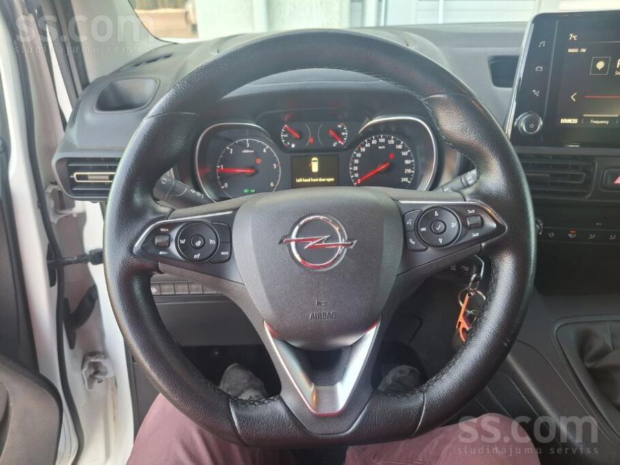 Balts Opel Combo 2019 Valmiera, ar dzinēja tilpumu 1.50 L un nobraukumu 220 tūkst. km par 8500 €, foto 15 vietnē AUTOMOTO.COM.LV