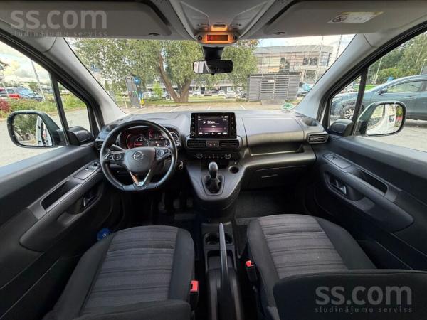 White Opel Combo 2019 in Riga, with an engine capacity of 1.50 L and mileage of 224 thousand km for 8850 €, photo 6 on AUTOMOTO.COM.LV